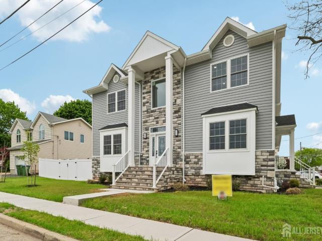 239 Suttons Lane