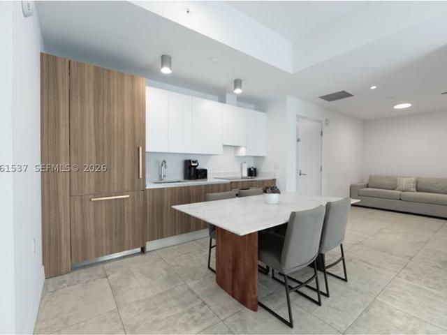 239 SW 9th St Apt 2103, Miami, FL 33130
