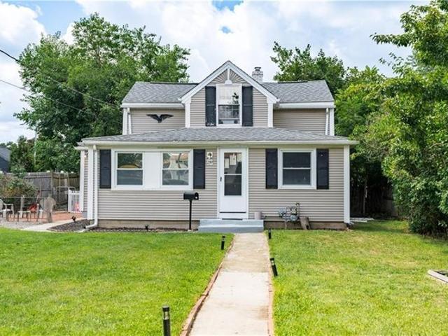 239 Welfare Ave, Warwick, RI 02888