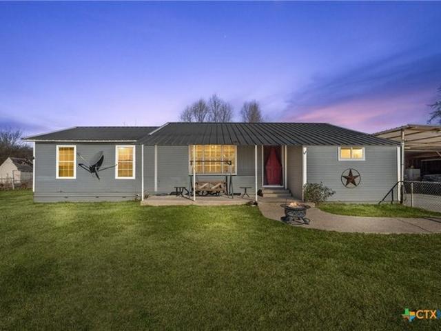 239 Wildwood Ave, Elm Mott, TX 76640