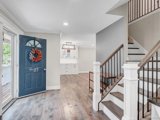 27 4th Avenue