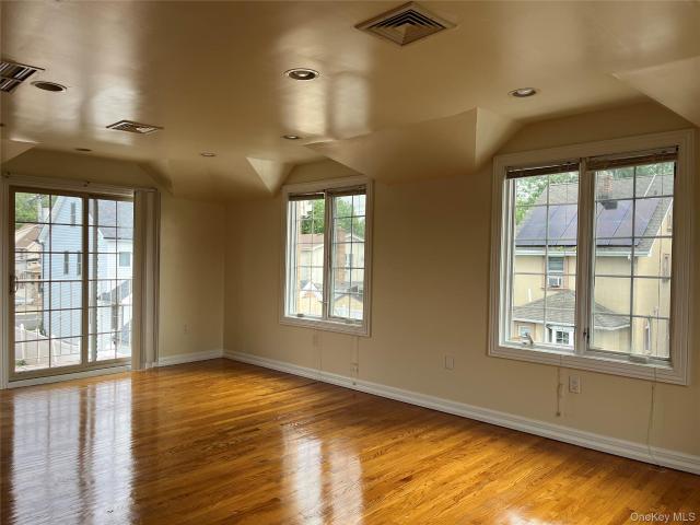 27 07 Murray Lane Second floor