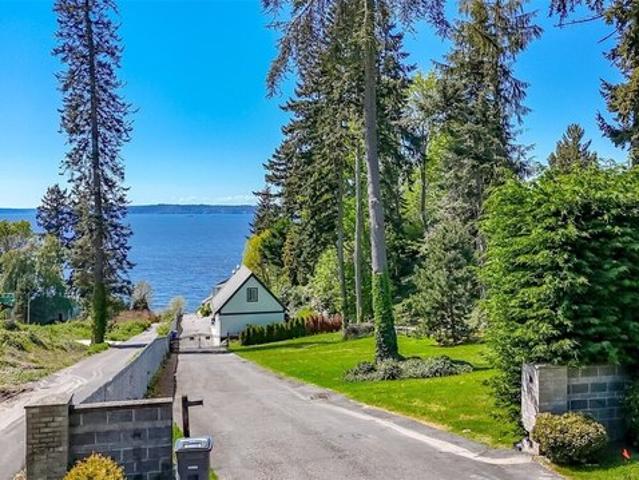 27 10th Ave S, Des Moines, WA 98198