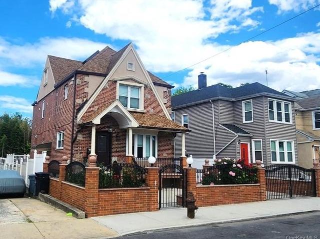 27 15 Butler St, East Elmhurst, NY 11369