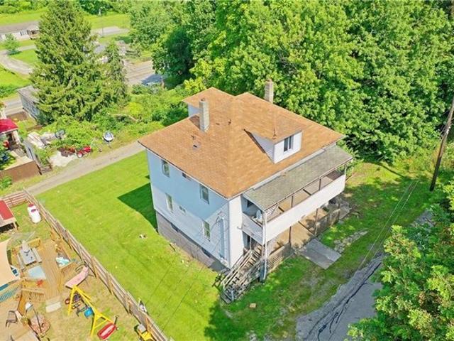 27 1st St, Slovan, PA 15078