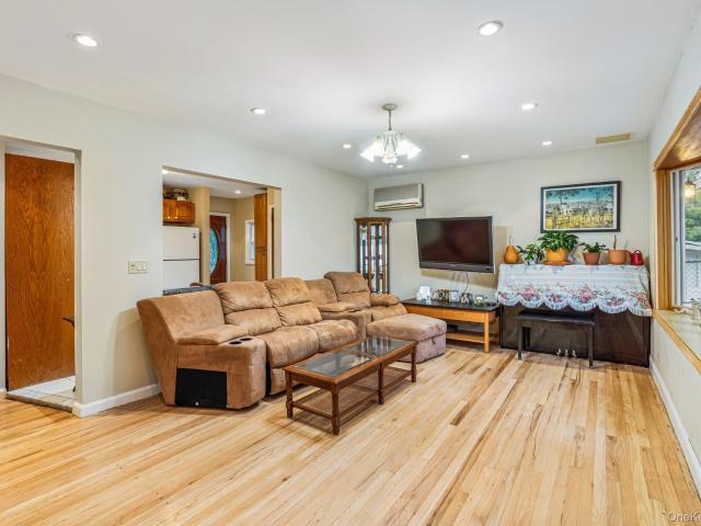 27 22 Bayside Lane