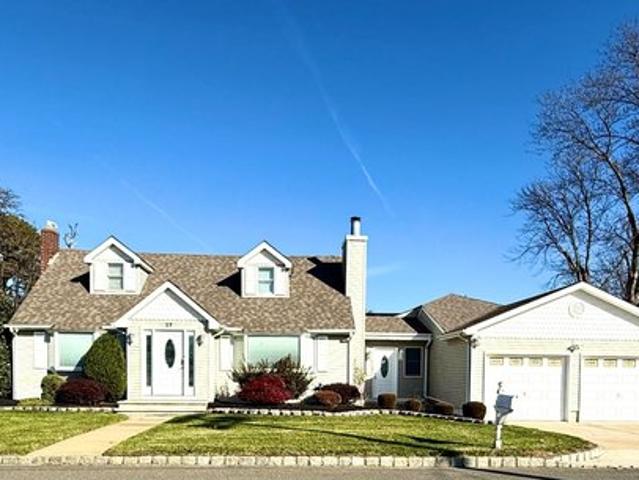 27 3rd Ave, Toms River, NJ 08757