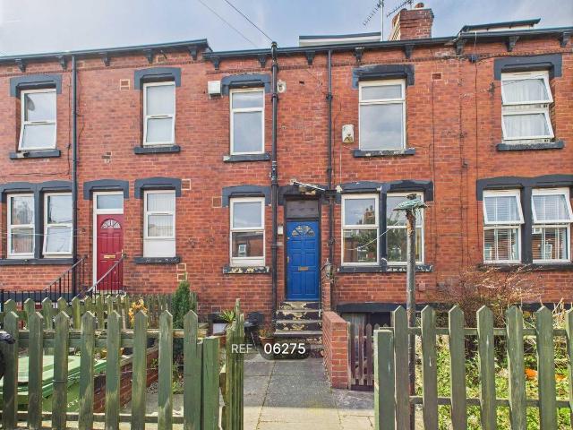 27, Tilbury Mount, Leeds LS11, 2 bed terraced house to rent, £900 pcm | PrimeLocation
