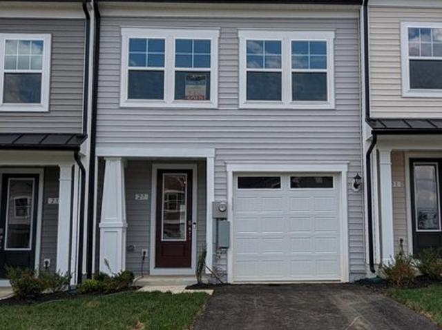 27 Towton Pl, Charles Town, WV 25414
