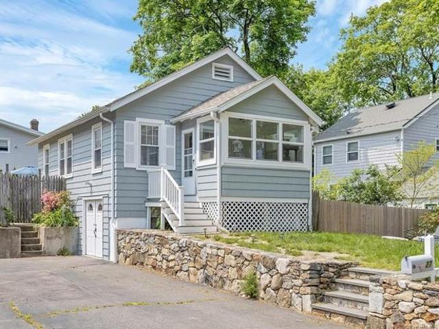 27 Tracey St, Norwalk, CT 06850