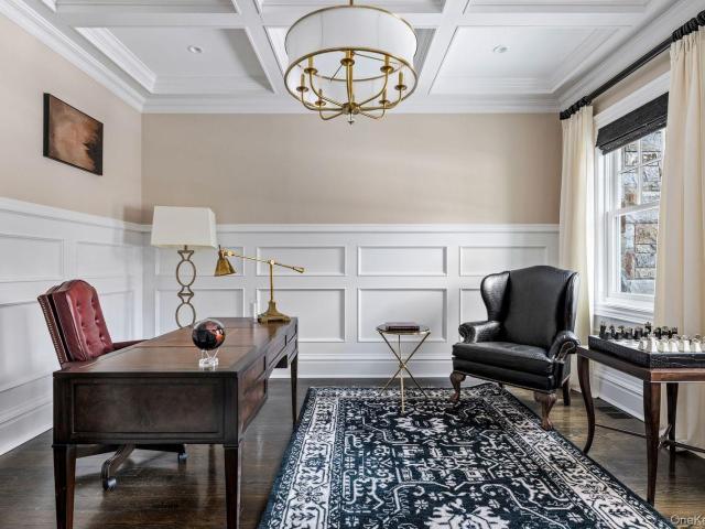 27 Victorian Ln, Glen Head, NY 11545 | MLS #953450