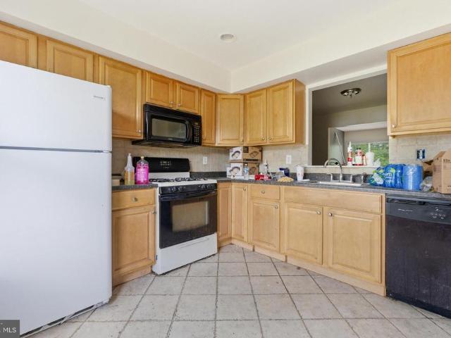 27 Villanova Court