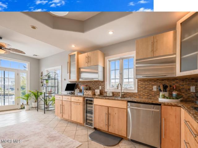27 W Mohawk Drive