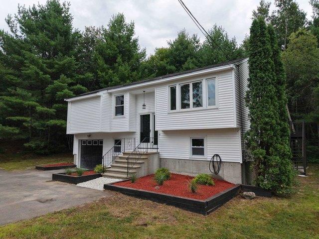 27 W Chamberlain Rd, Merrimack, NH 03054
