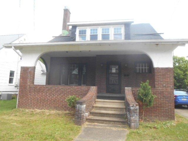 27 W Frederick St, Corry, PA 16407