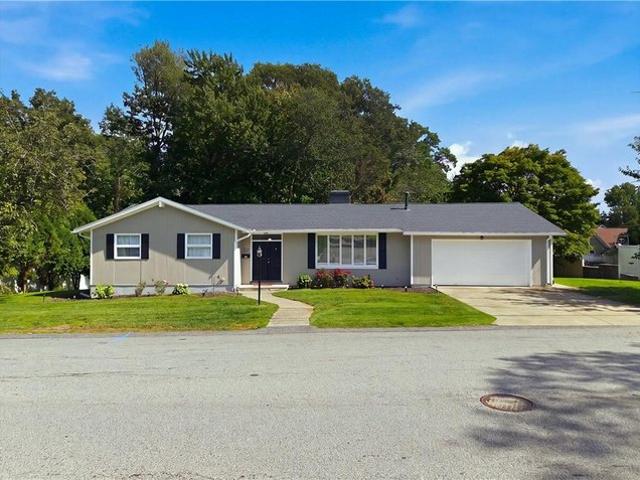 27 W River Pkwy, North Providence, RI 02904