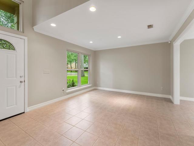 27 W Stony Bridge Court
