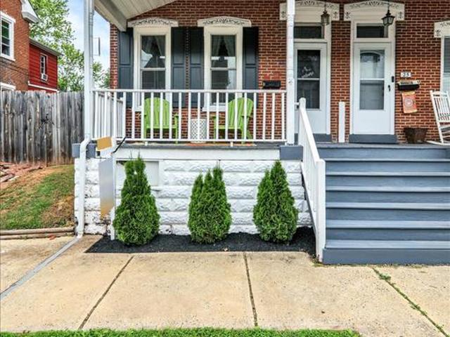 27 W 5Th Street