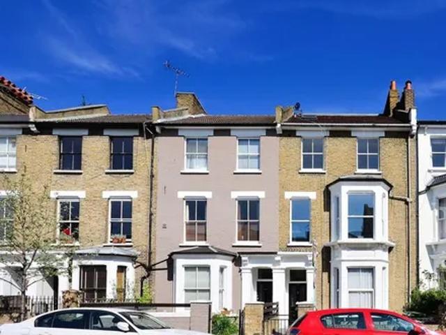 27 Warbeck Road, London, W12 7JA, United Kingdom | 3 bed apartment for rent #168132364 | Rentberry