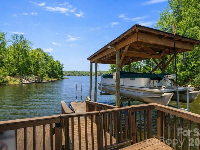 27 Wateree Key Court