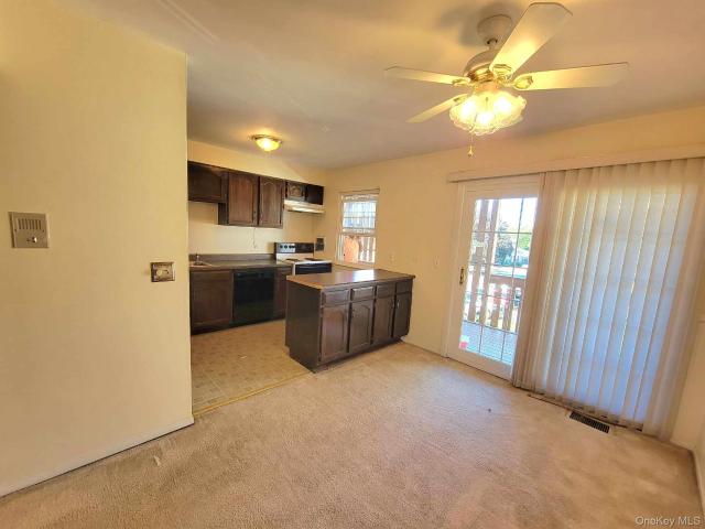 27 Weathervane Dr, Unit 21, Washingtonville, NY 10992 | MLS #987234 | Compass