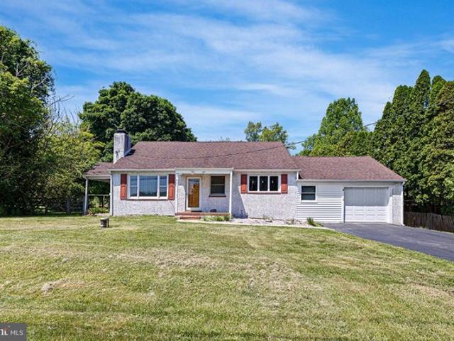 27 Wedgewood Rd, Newark, DE 19711