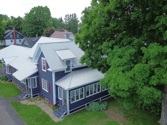 27 Weeks St, Houlton, ME 04730