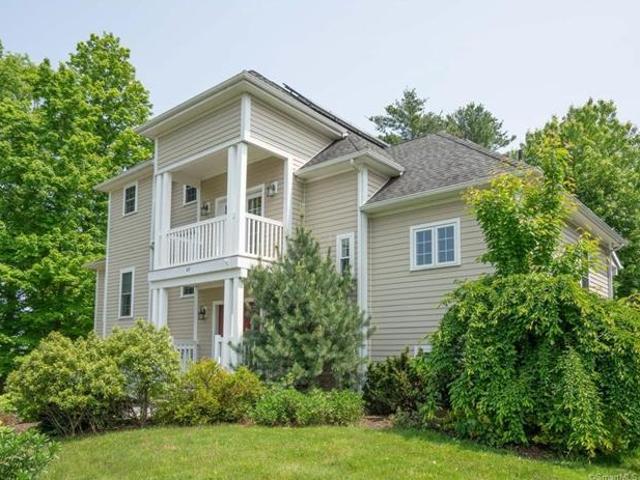 27 Wettleson Ave, West Hartford, CT 06107