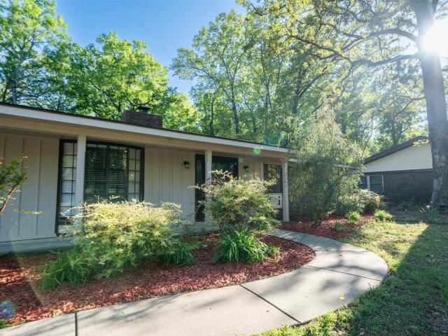 27 White Oak Drive