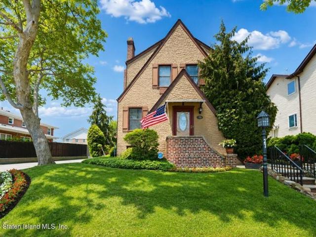 27 Windemere Ave, Staten Island, NY 10306