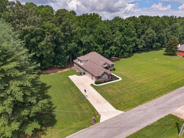 27 Windridge Dr