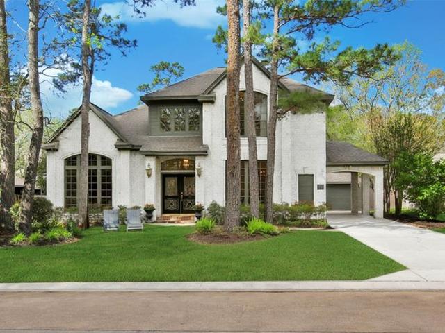 27 Wingspan Dr, The Woodlands, TX 77381