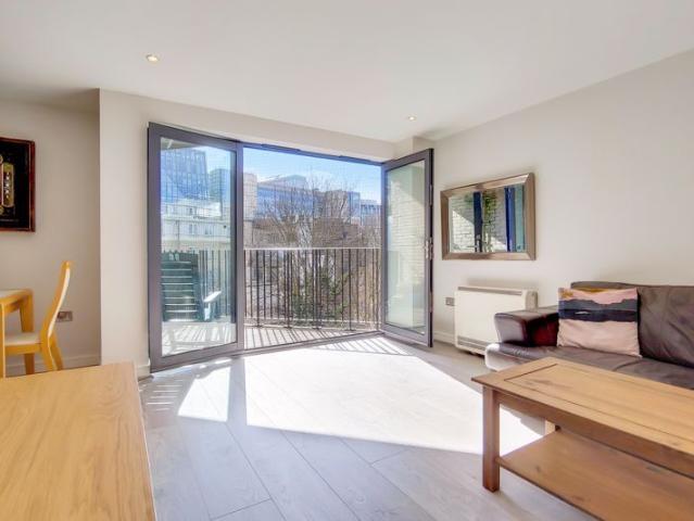 27 William Road, London NW1, 2 bed flat to rent, £3,400 pcm | PrimeLocation