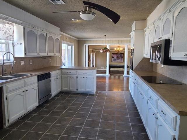27 Willowbrook