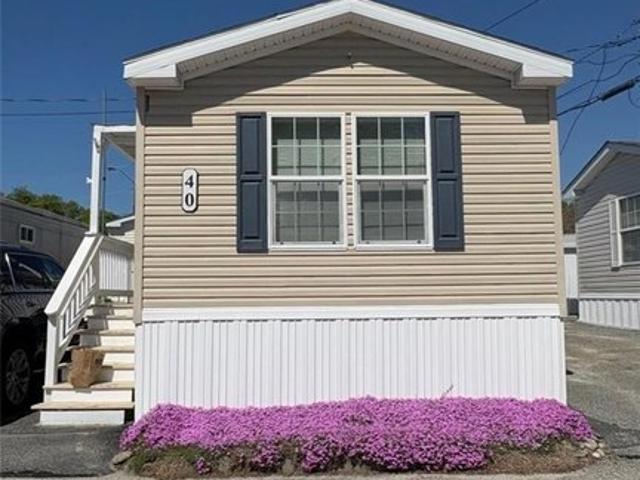 27 Woodward Rd Trlr 40, Lincoln, RI 02865