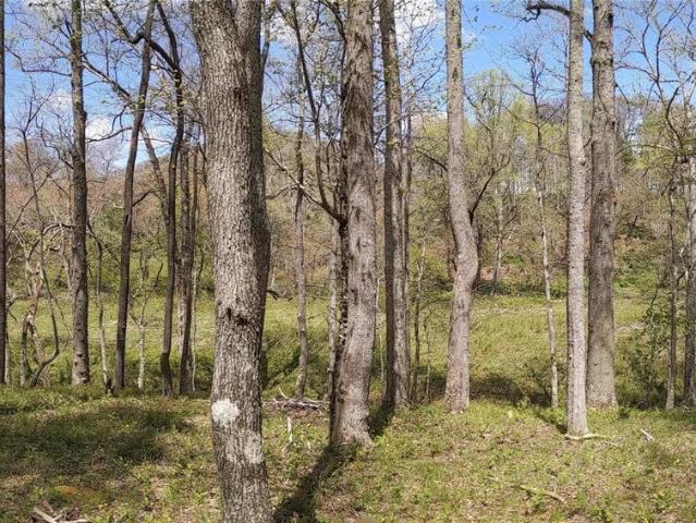 27 Woodtrail Way