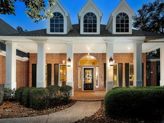 27 Acorn Cluster Ct, The Woodlands, TX 77381