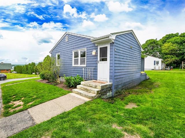 27 Alan Avenue