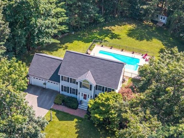 27 Aldrich St, Litchfield, NH 03052