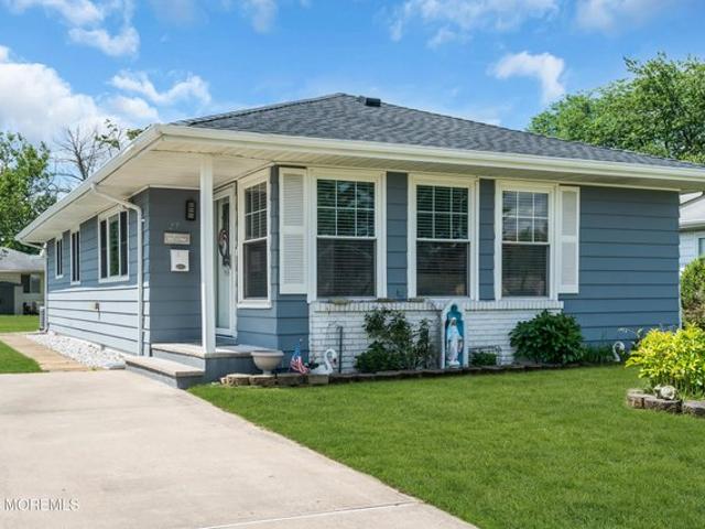 27 Anguilla Ln, Toms River, NJ 08757