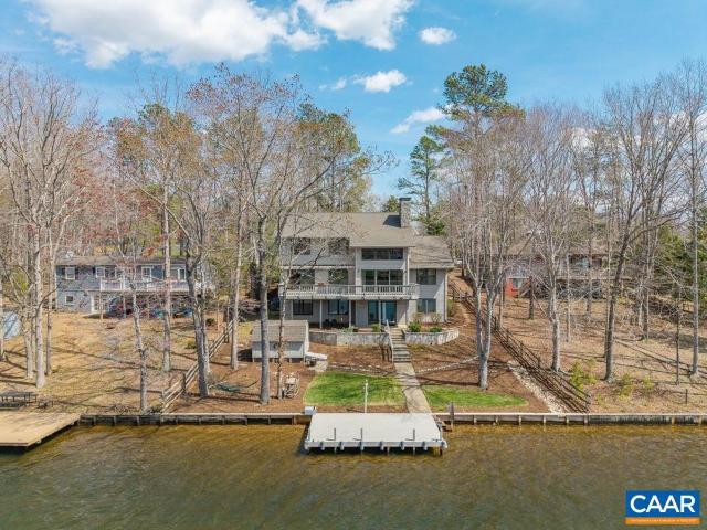 27 Ashlawn Blvd