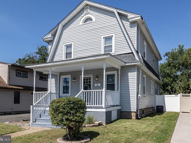 27 Apple Ave, Bellmawr, NJ 08031