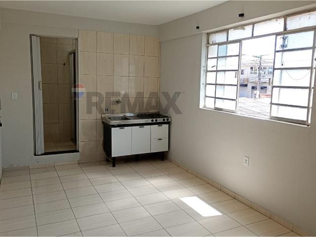 27 Área Útil Kitnet Alugar, localizado em Rua Monte Alegre, 18, Centro, Votorantim, São Paulo, 18110065 | Brasil