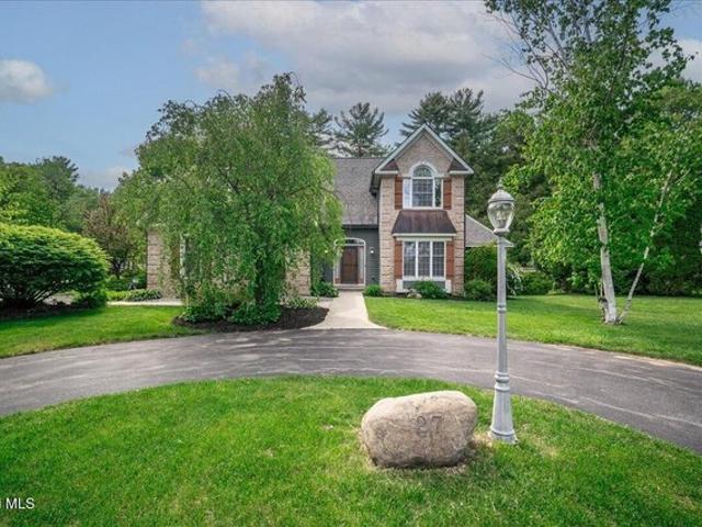 27 Arrowhead Rd, Saratoga Springs, NY 12866