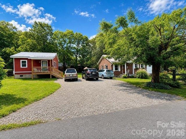 27 Bartlett St, Sylva, NC 28779