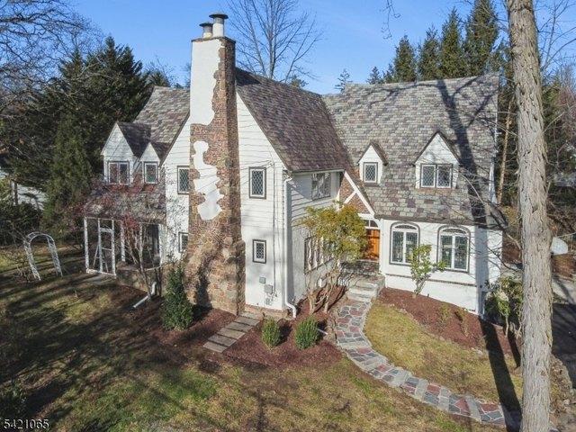 27 Barnsdale Rd, Millburn, NJ 07078