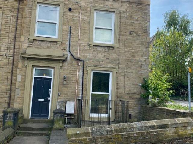 27 Bath Street, Huddersfield HD1, Studio to rent, £535 pcm | PrimeLocation