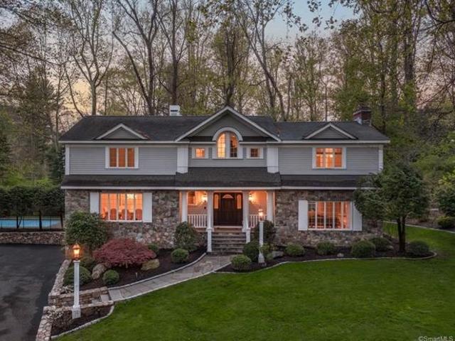 27 Bayberry Ln, Westport, CT 06880