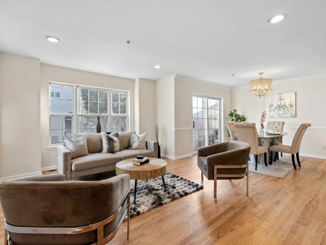 27 Bayside Dr