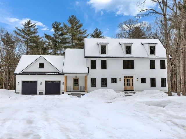 27 Beaver Ln, Bedford, NH 03110